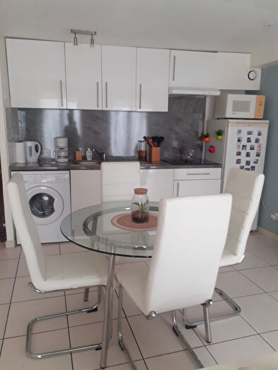 Appartement à louer - Montagnac - 2 pièces - 1 chambre