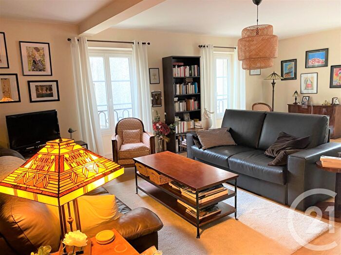 Appartement à vendre - Étampes, Centre-Ville - 5 pièces - 3 chambres