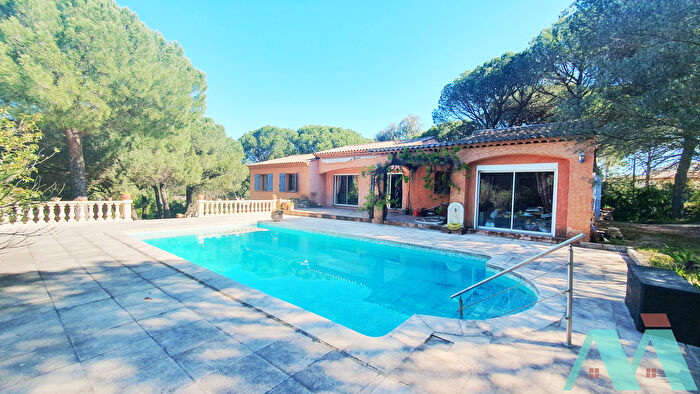 Maison à vendre - Vidauban - 7 pièces - 5 chambres