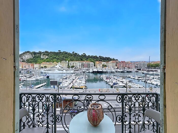 Appartement 3 pièces à vendre - Nice, Le Port