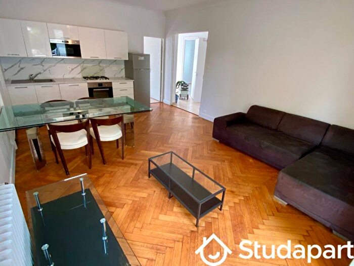 Appartement à louer - Bidal Péri-Domaine Universitaire, Saint-Martin-dHères - 1 pièce - 3 chambres