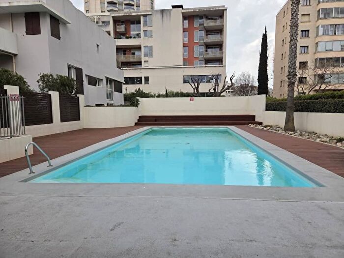 Appartement à louer - Marseille e , Saint-Giniez - 4 pièces - 3 chambres