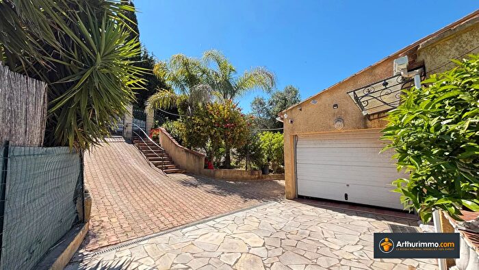 Maison à vendre - La Trinité - 5 pièces - 3 chambres