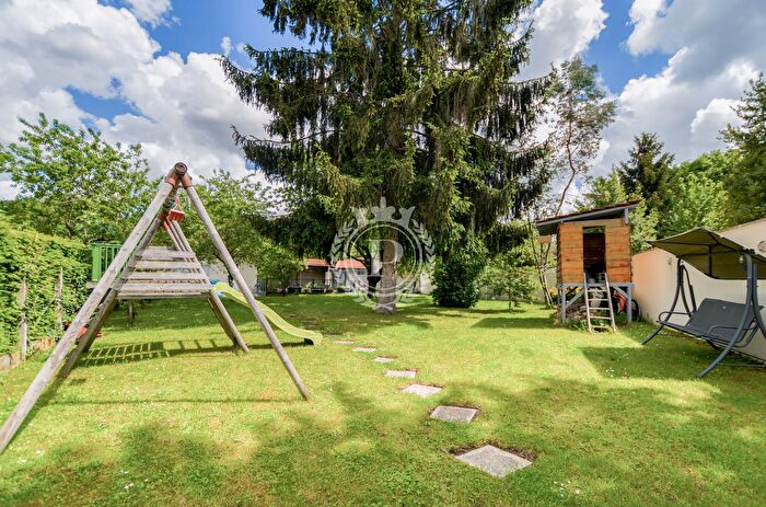 Maison à vendre - Saint-Brice-sous-Forêt, Centre-ville, Clos - 5 pièces - 3 chambres