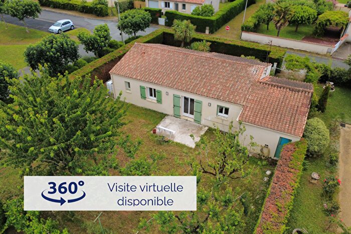 Saint-Savinien : Maison 4 pièces à vendre
