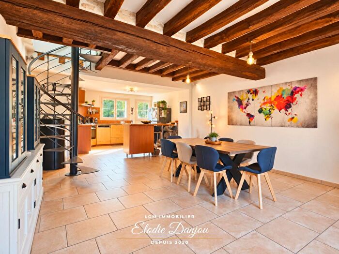 Oucques - Maison 5 pièces à vendre