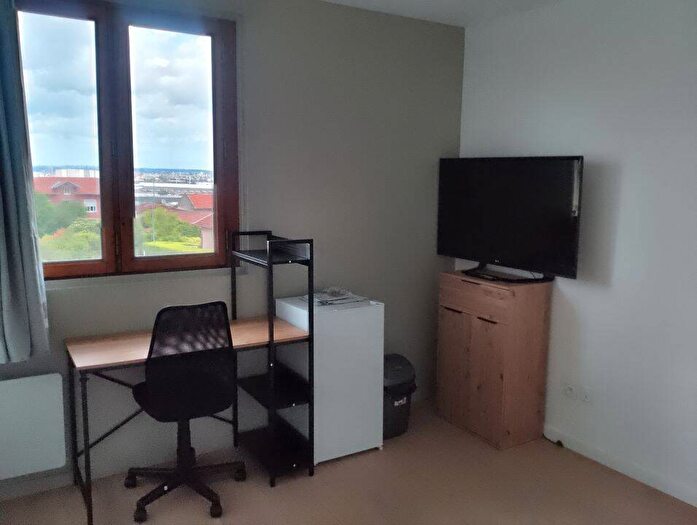 Centre-Max Barel-Centre Nord, Vénissieux - Appartement 1 pièce à louer