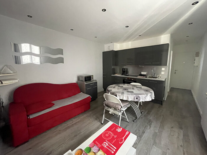 Maisons à vendre et appartements à louer - 1