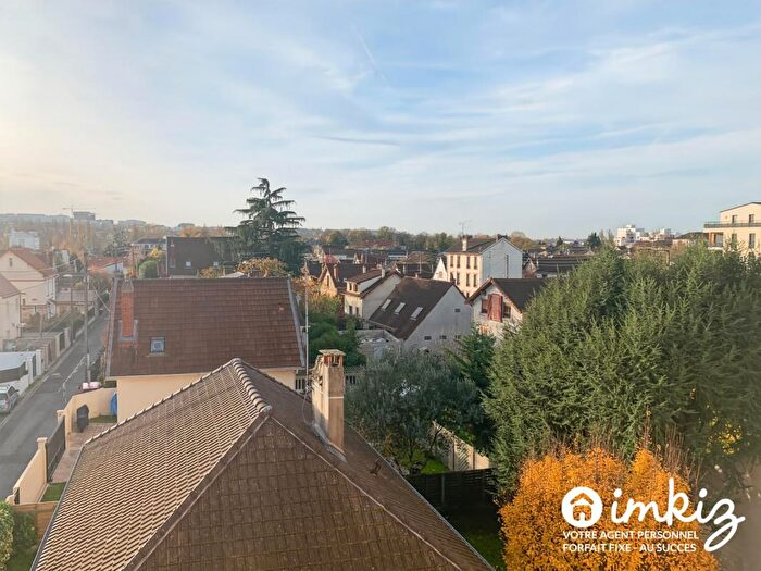 Appartement à vendre - Neuilly-sur-Marne, Bourg ancien, Pré Fleuri, Rives de Neuilly - 3 pièces - 2 chambres