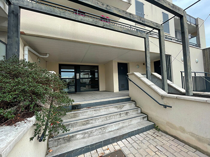 Appartement à vendre - Saint-Jean-de-Braye, Centre-ville - 2 pièces - 1 chambre