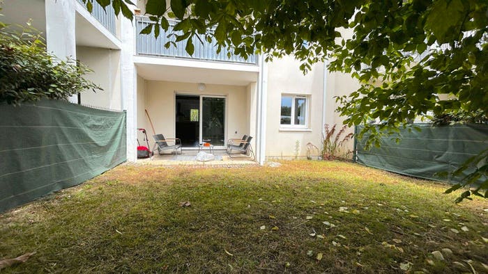 Saint-Seurin-de-Cursac : Appartement 2 pièces à louer