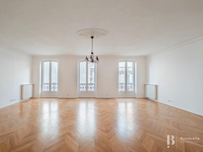 Appartement à louer - Paris e , Hoche Friedland - 6 pièces - 4 chambres