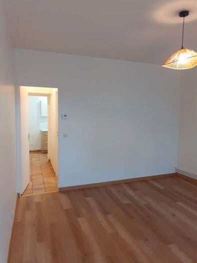 Appartement 1 pièce à Juilly, à louer