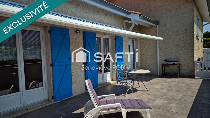 Maison à vendre - Meys - 4 pièces - 3 chambres