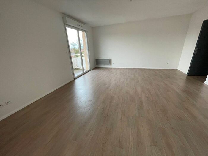 Appartement à louer - Sud Ouest, Illzach - 3 pièces - 2 chambres