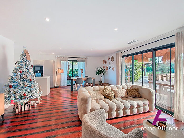 Maison à vendre - Biganos - 4 pièces - 3 chambres