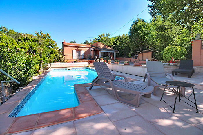 Maison à vendre - Vidauban - 5 pièces - 4 chambres