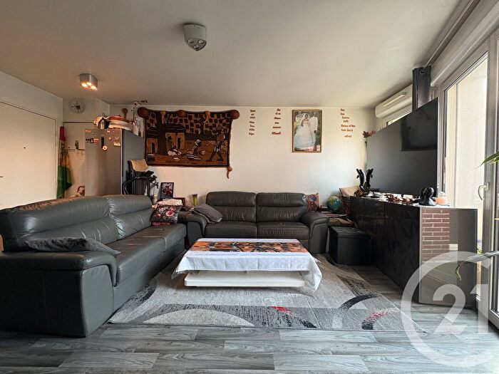 Appartement à vendre - Stains, Les Trois Rivières - 3 pièces - 2 chambres