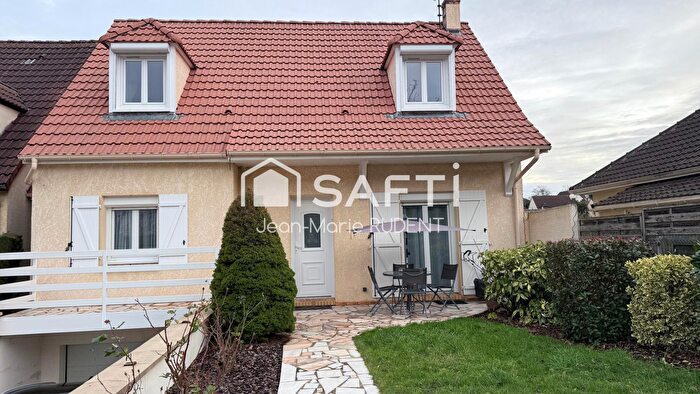 Maison à vendre - Breuillet - 6 pièces - 4 chambres