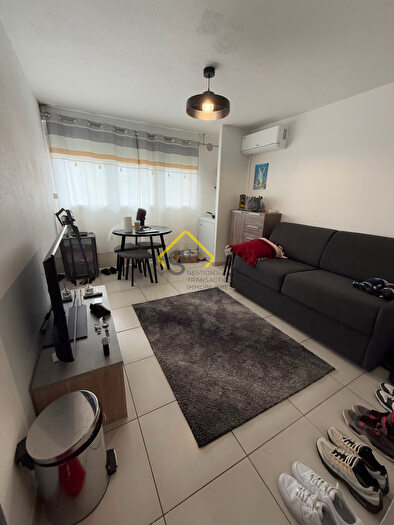 Saint-Denis, Le Chaudron, Sainte-Clotilde : Appartement 1 pièce à louer