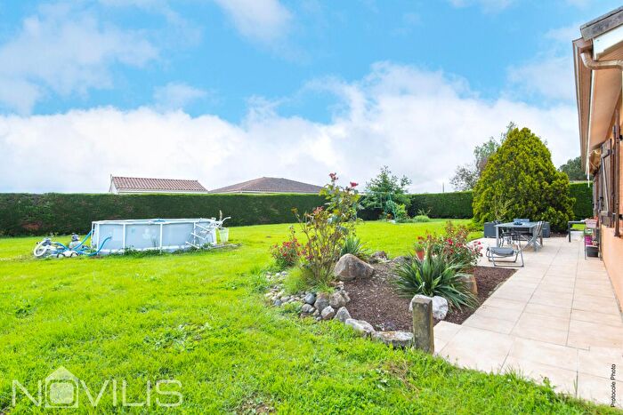 Maison à vendre - Villaudric - 4 pièces - 3 chambres