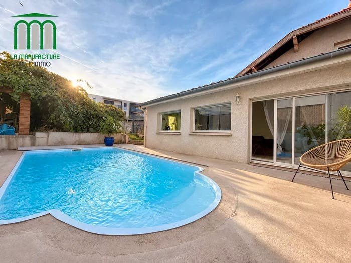 Maison 5 pièces à vendre à Saint-Genest-Lerpt
