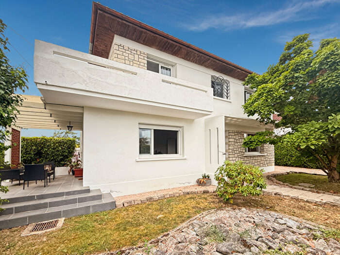 Maison 8 pièces à Riscle, à vendre