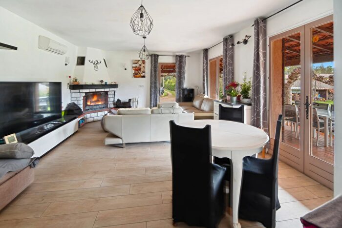 Maison à vendre - Le Luc - 3 pièces - 2 chambres