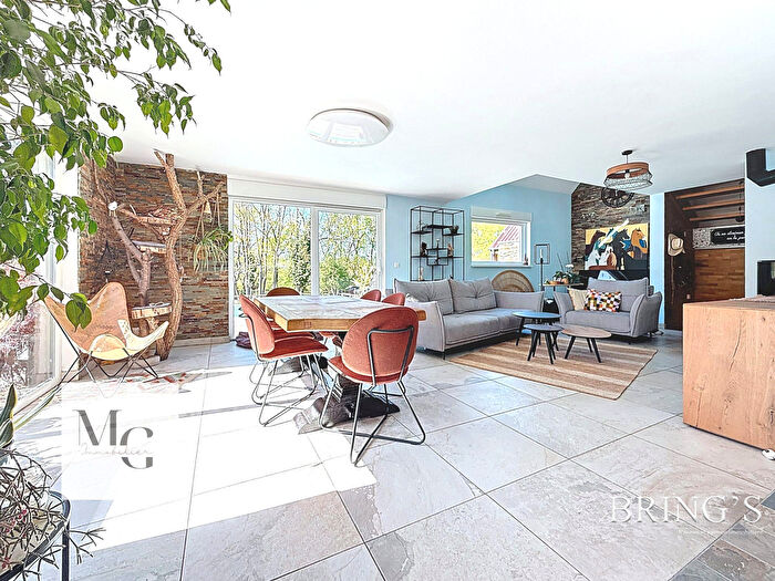 Maison à vendre - Scharrachbergheim-Irmstett - 7 pièces - 5 chambres