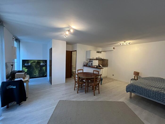 Appartement 1 pièce à Angoulême, Saint-Ausone, Saint-Martin, à louer
