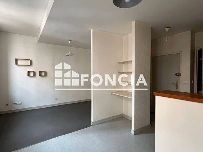 Appartement à louer - Centre-Hôtel de Ville, Limoges - 1 pièce