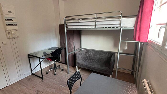 Castors-Aviateurs, Saint-Étienne-du-Rouvray : Appartement 1 pièce à louer