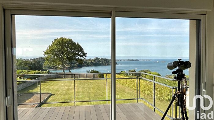 Maison à vendre - Ploubazlanec - 5 pièces - 4 chambres