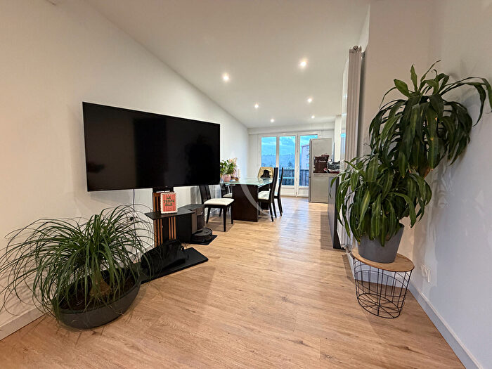 Appartement à vendre - Billère, Centre-ville - 3 pièces - 2 chambres