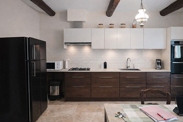 Maison à vendre - Carpentras - 4 pièces - 3 chambres