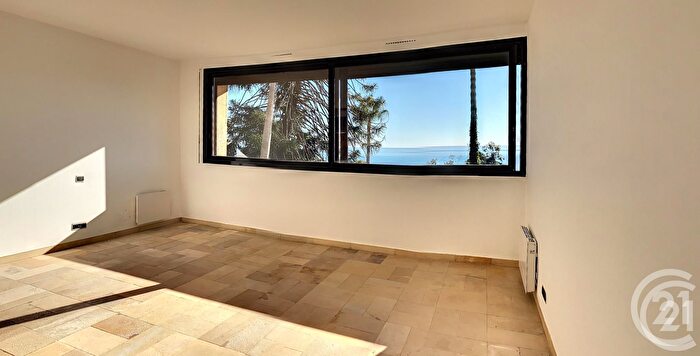 Appartement à louer - Vallauris, Puadon, Plateau de Bernis, Super Cannes, Le Maure - 1 pièce