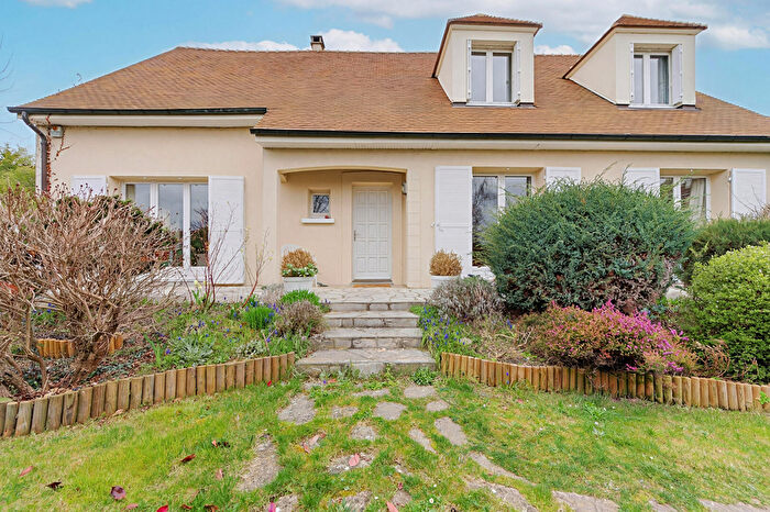 Maison à vendre - Le Mesnil-le-Roi - 8 pièces - 6 chambres