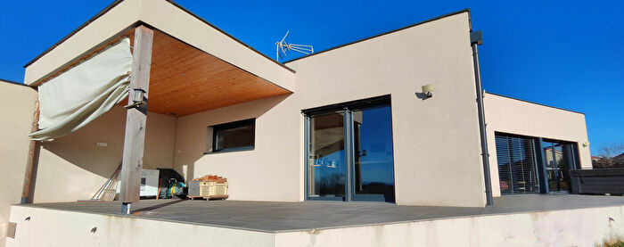 Maison à vendre - Saint-Barthélemy-Lestra - 4 pièces - 3 chambres