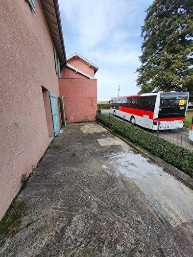 Appartement à louer - Duerne - 4 pièces - 3 chambres