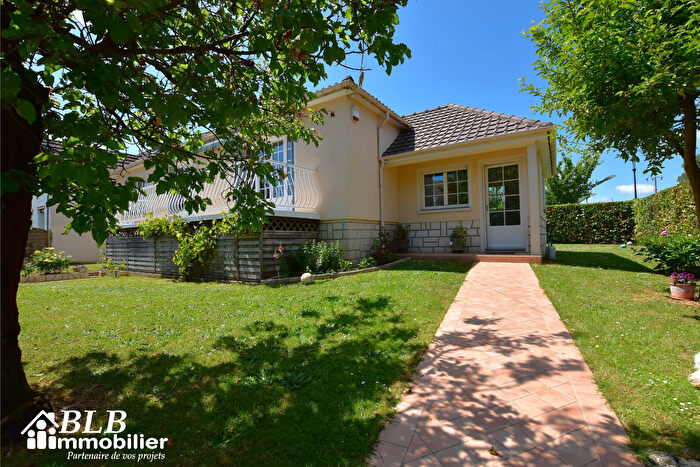 Maison à vendre - Les Essarts-le-Roi - 5 pièces - 4 chambres