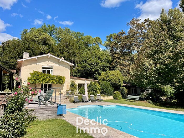 Maison 9 pièces à vendre à Latresne