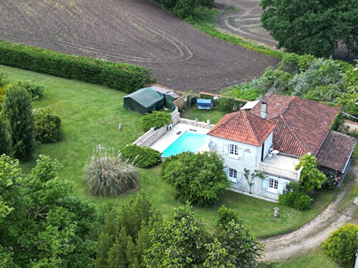 Charmant - Maison 6 pièces à vendre