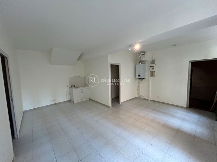 Appartement à louer - Lyon er , Bas des Pentes, Presquîle - 3 pièces - 2 chambres