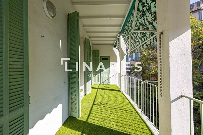 Marseille 4ème, Cinq Avenues : Appartement 3 pièces à louer