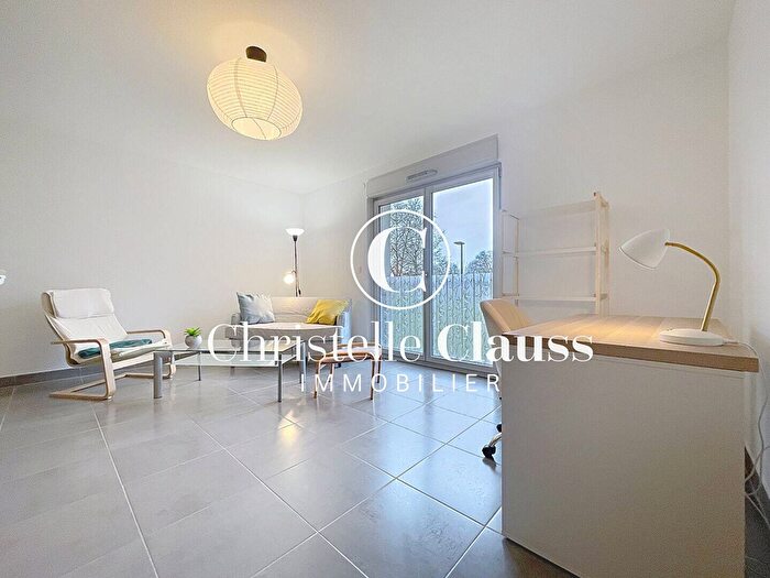 Appartement à louer - Neudorf Ouest Centre, Strasbourg - 2 pièces - 1 chambre