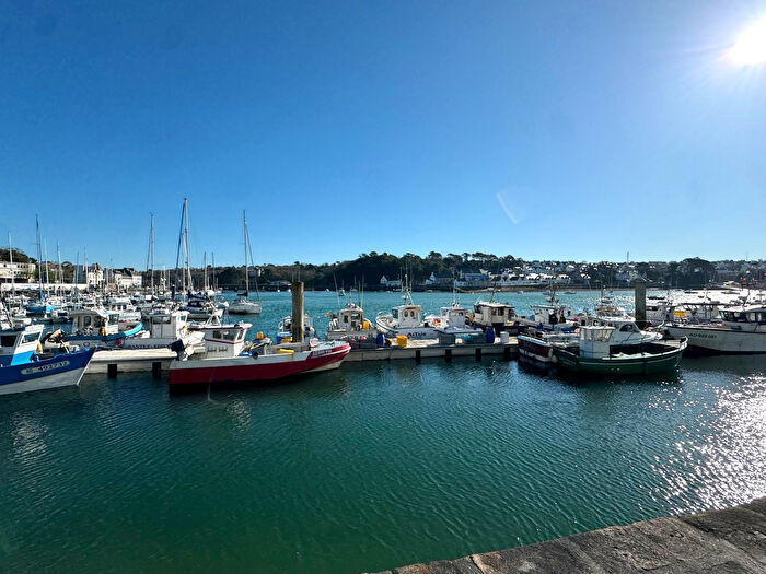 Maison à vendre - Plouhinec - 6 pièces - 3 chambres