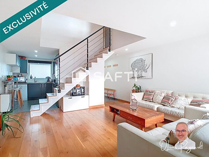 Appartement à vendre - Lyon e , Sans Souci, Dauphiné - 3 pièces - 2 chambres