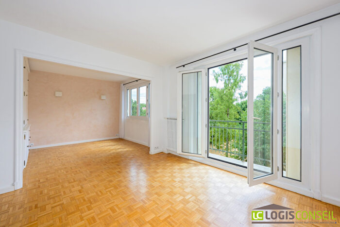 Bourg-la-Reine, Fontaine, Grelot : Appartement 4 pièces à vendre