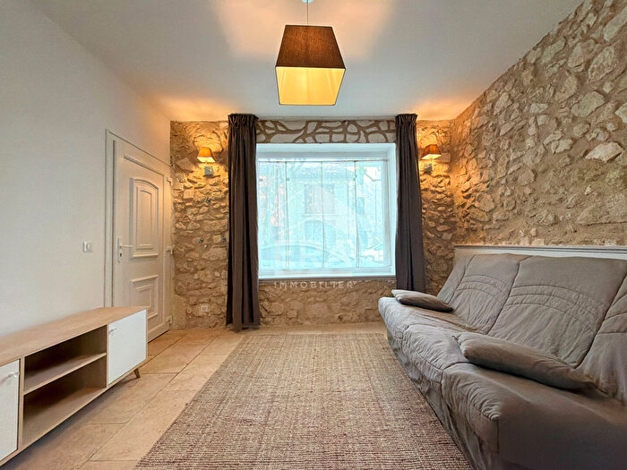 Pertuis, Centre-ville, Fours à Chaux, Claret : Appartement 2 pièces à louer