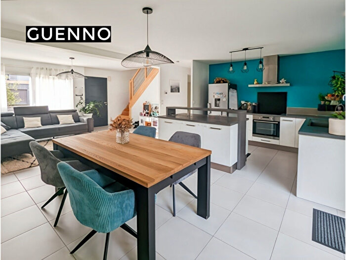 Maison à vendre - Saint-Armel - 7 pièces - 5 chambres